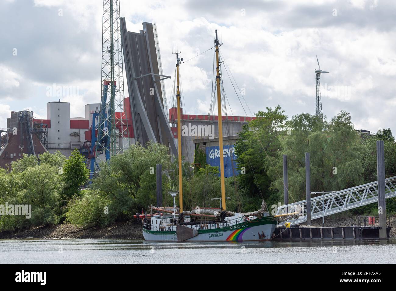 Greenpeace ship Beluga II in the port of Hamburg Stock Photo - Alamy