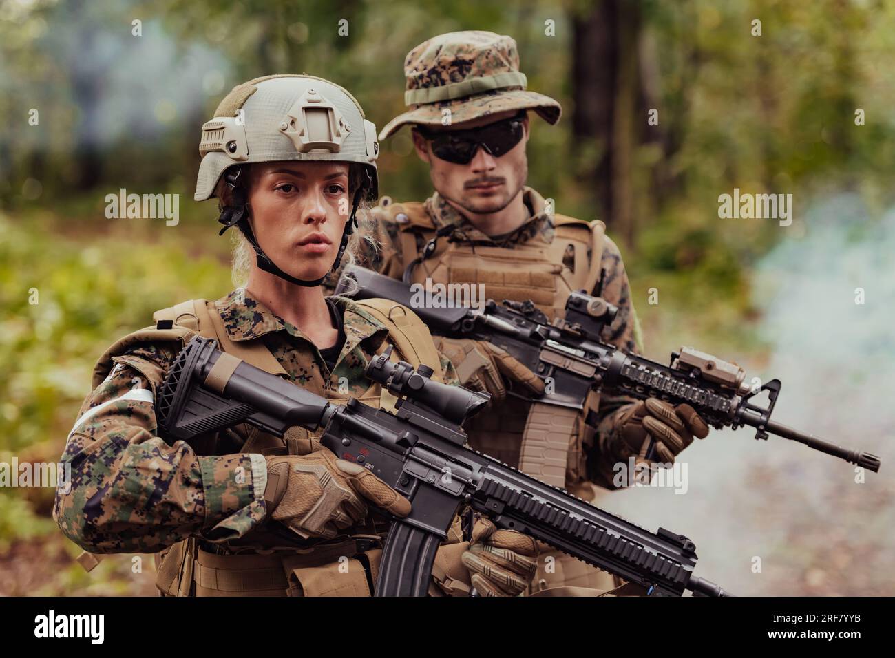 Modern Warfare Soldiers Squad Running in Tactical Battle Formation ...