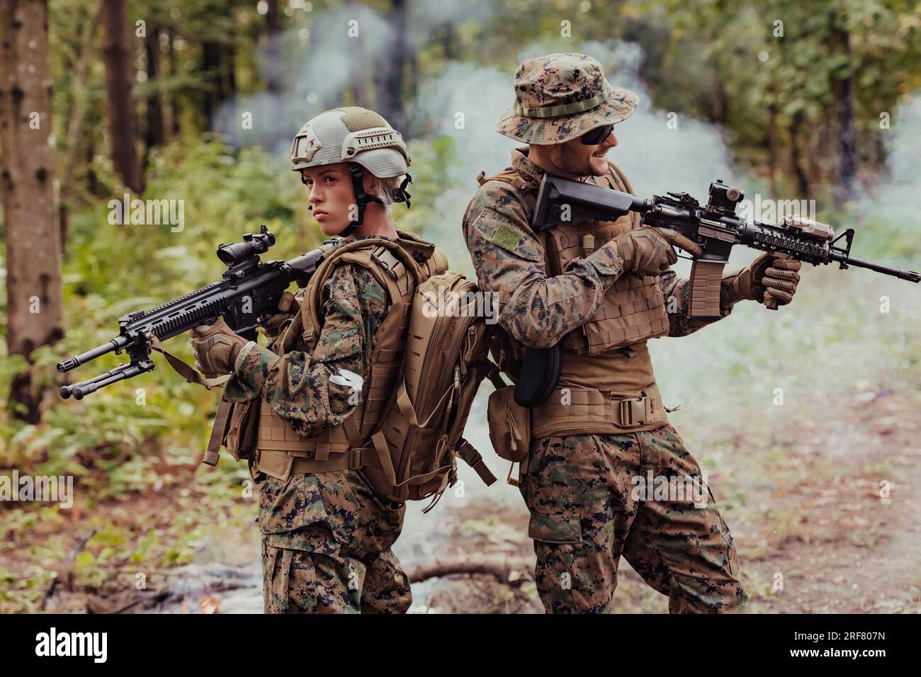Modern Warfare Soldiers Squad Running in Tactical Battle Formation ...