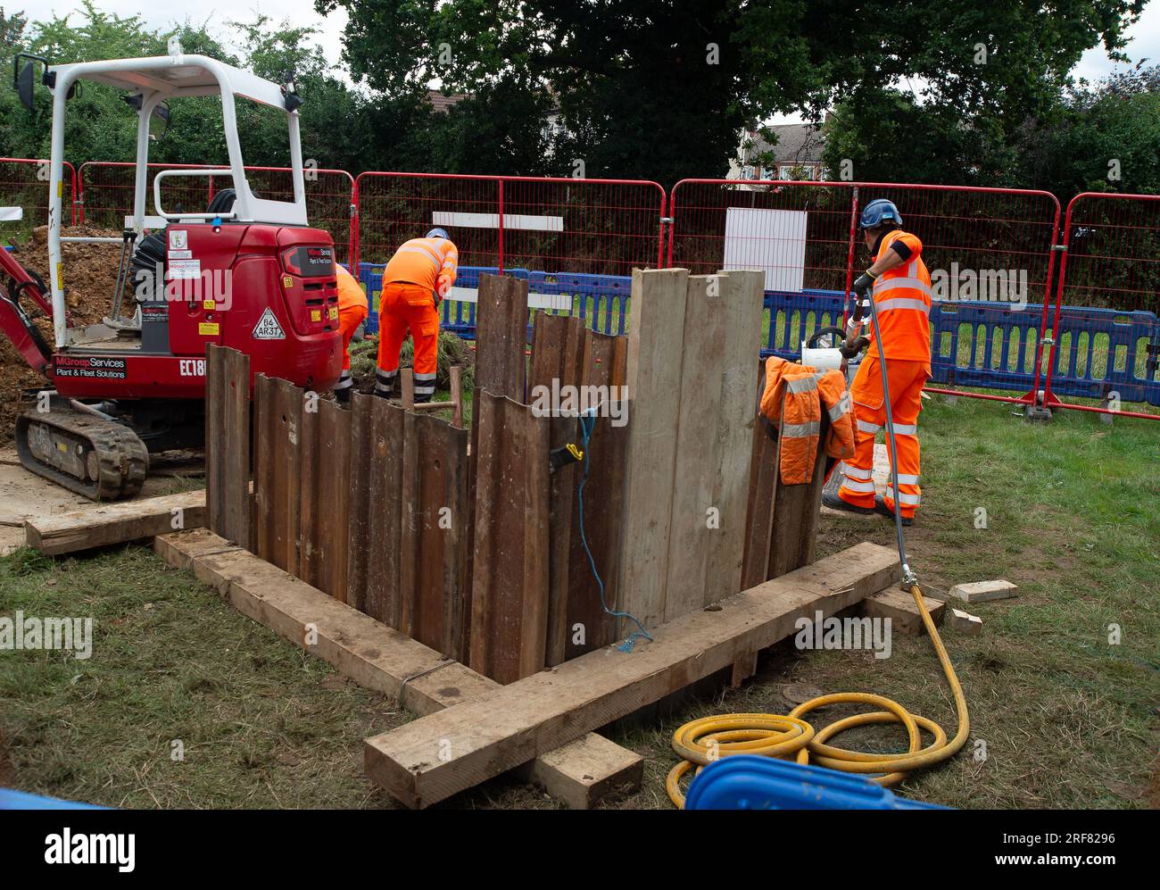 Slough, Berkshire, UK. 1st August, 2023. Thames Water were in Slough ...