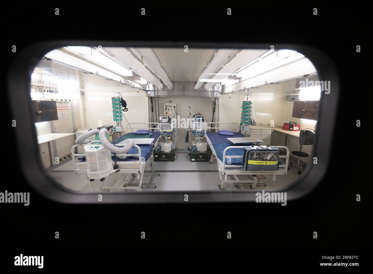 Mobile intensive care unit hi-res stock photography and images - Alamy