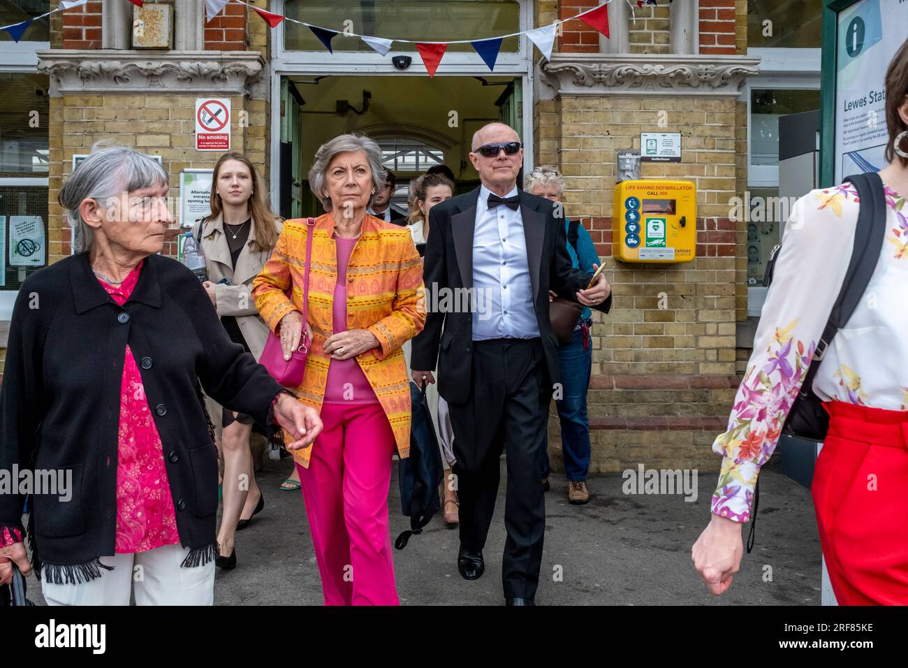 Opera Fans Arrive At Lewes Train Station From London En Route To ...