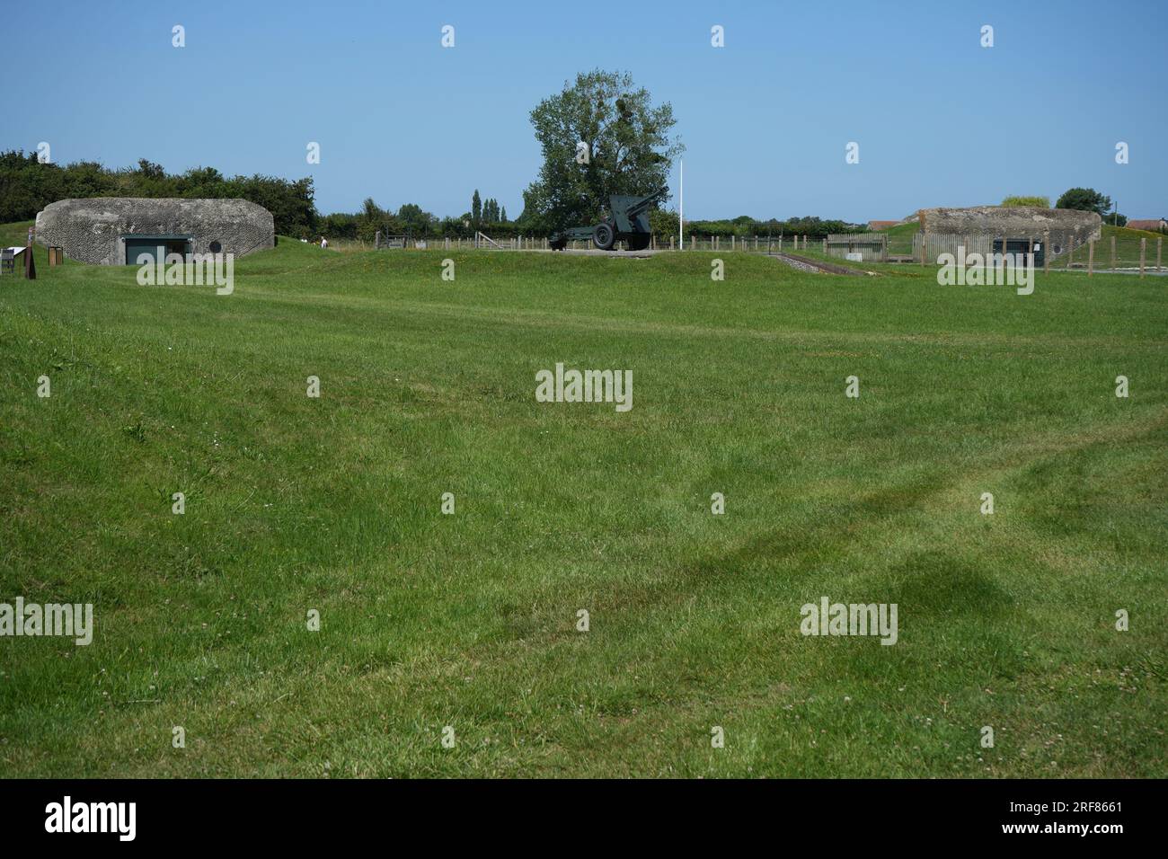 German gun emplacement bunker hi-res stock photography and images - Alamy