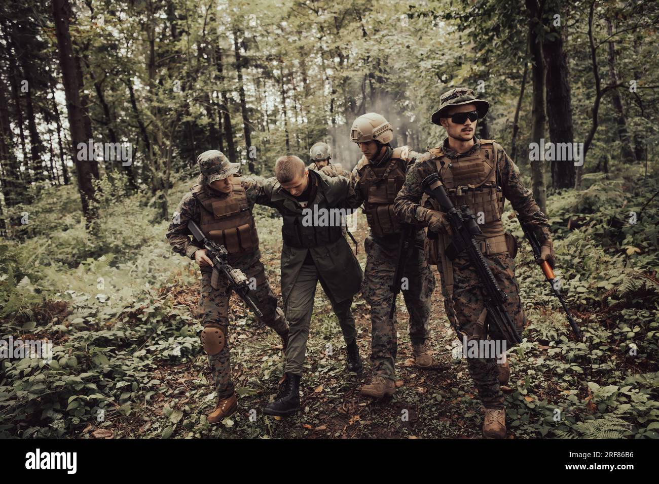 Soldiers squad was capture alive terrorist and interrogation them on ...