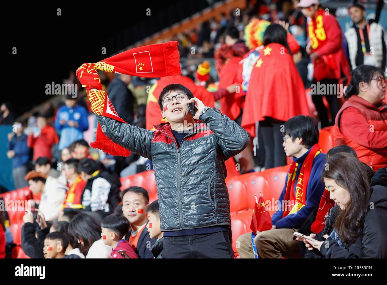 England womens football team fans hi-res stock photography and images ...