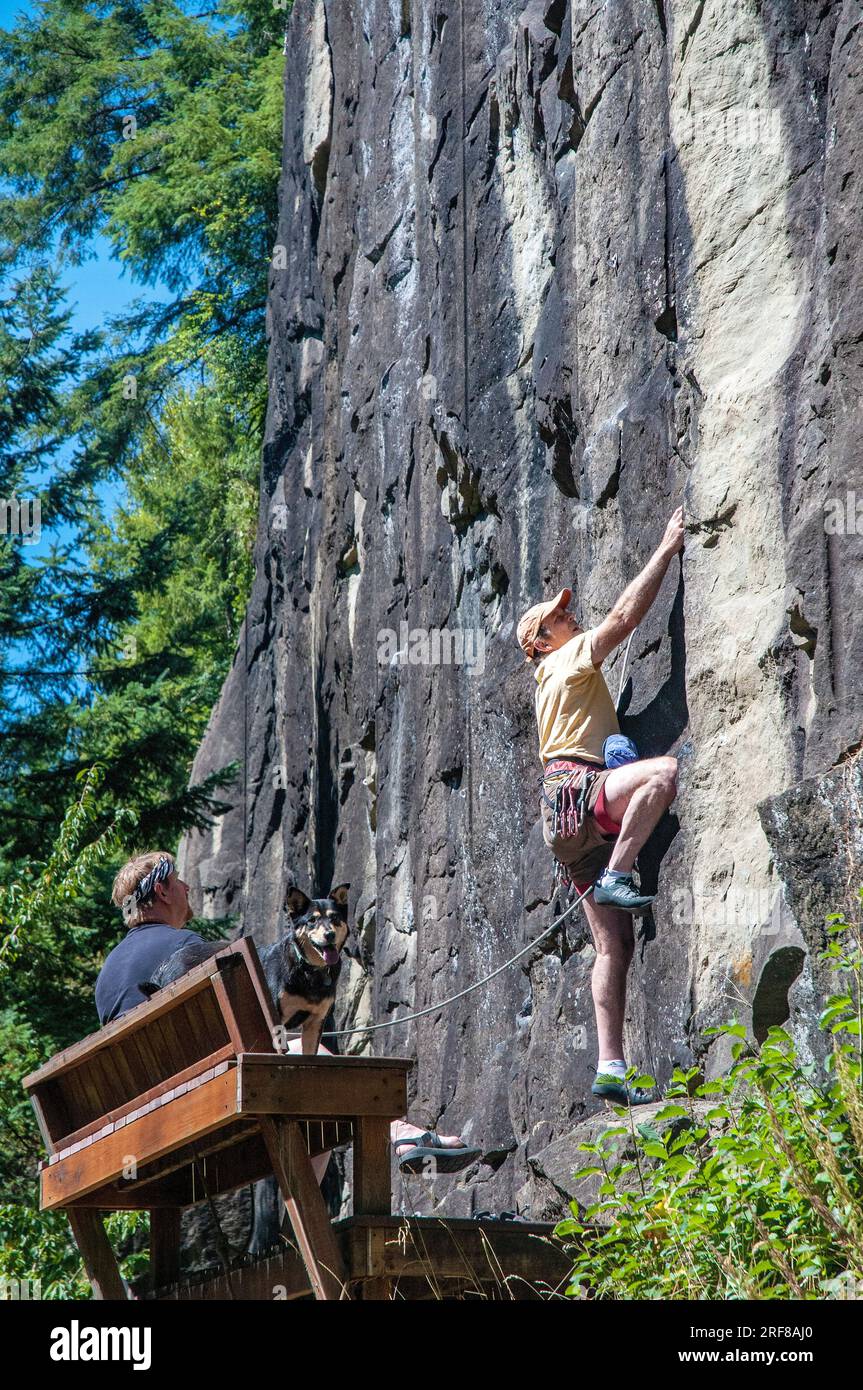 Climbing friends enjoy easy climbing in Washington State Stock Photo ...
