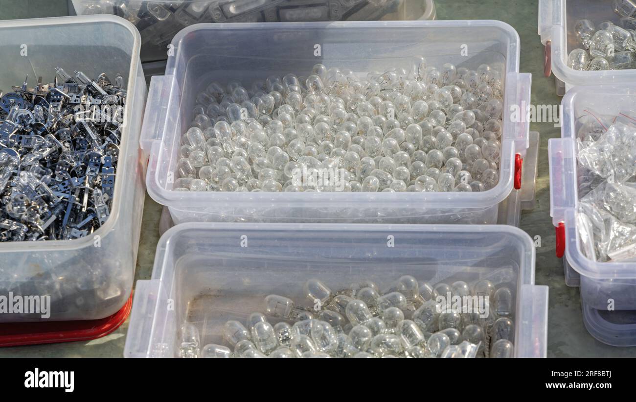 Incandescent light bulb box hi-res stock photography and images - Alamy