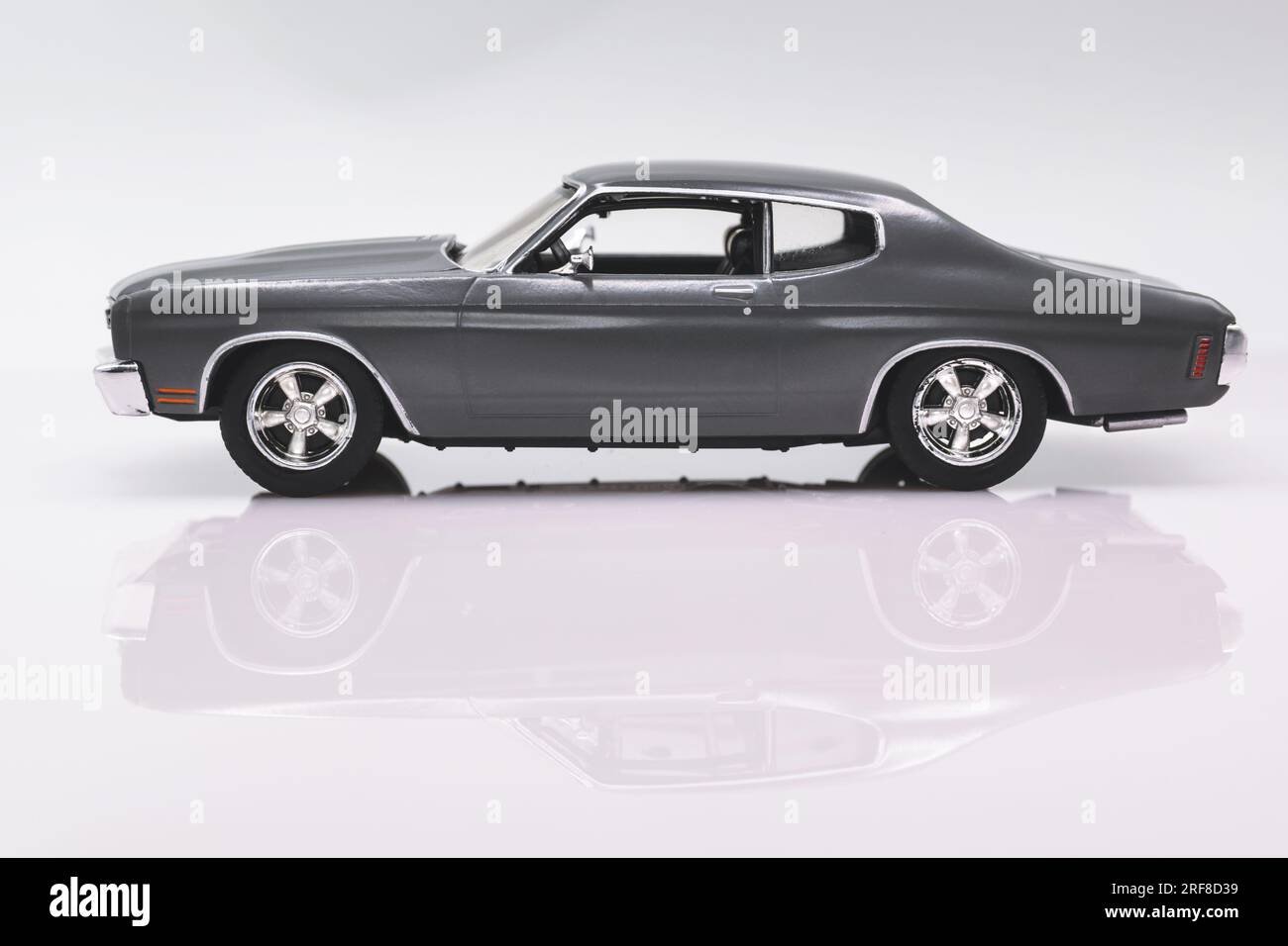 Fast&Furious Chevrolet Chevelle SS 1:43 model car, side view, white ...