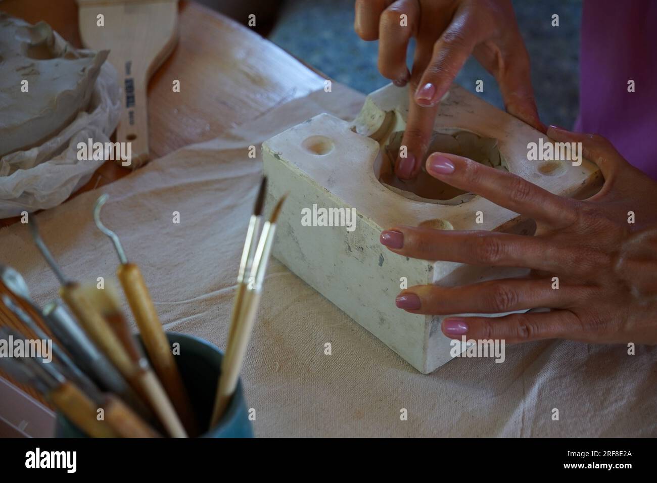 Manual construction hi-res stock photography and images - Alamy