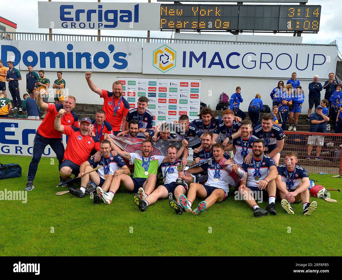 New York celebrate their victory over Pearse Og San Francisco in the ...