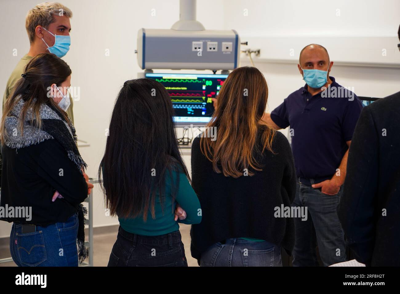 Nurses and emergency nurses undergo training at School of Medicine on ...