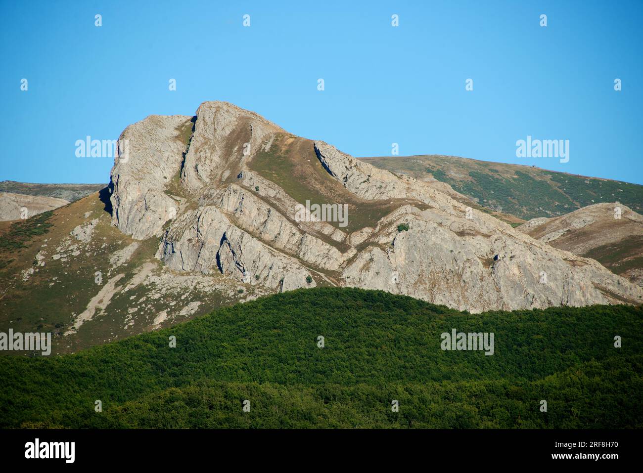 Inverted relief or inverted topography with synclinal fold. Cordillera ...
