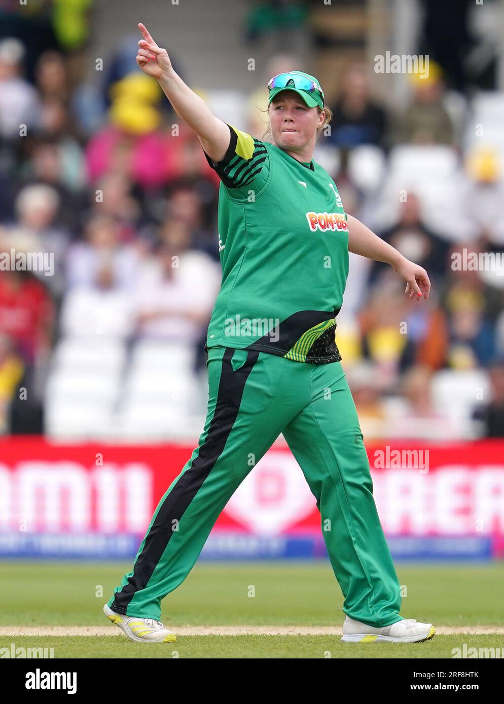 Cricket shrubsole brave hi-res stock photography and images - Alamy