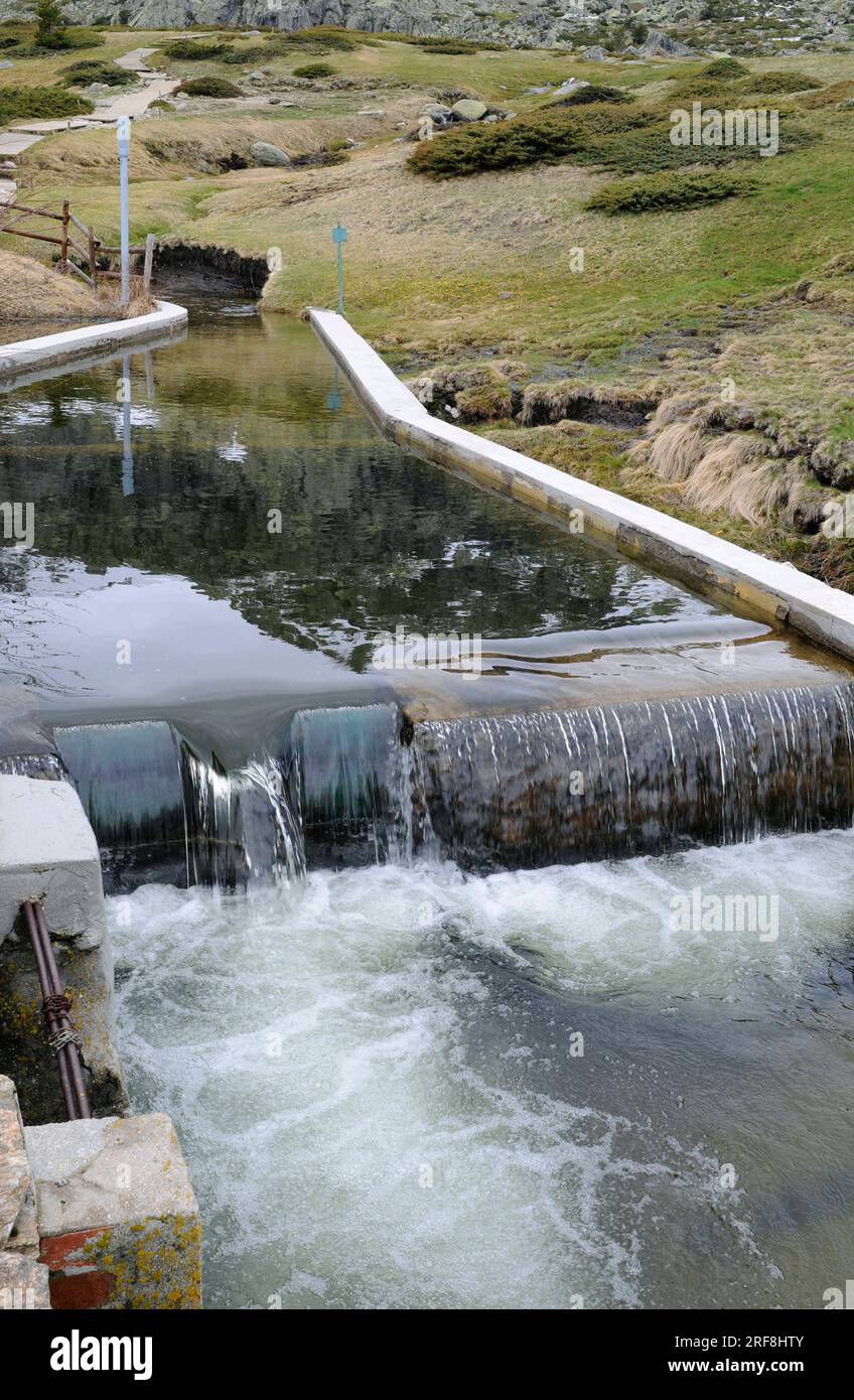 Stream gauge hi-res stock photography and images - Alamy