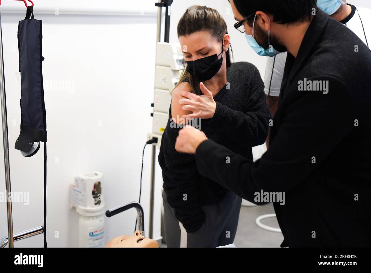 Nurses and emergency nurses undergo training at School of Medicine on ...