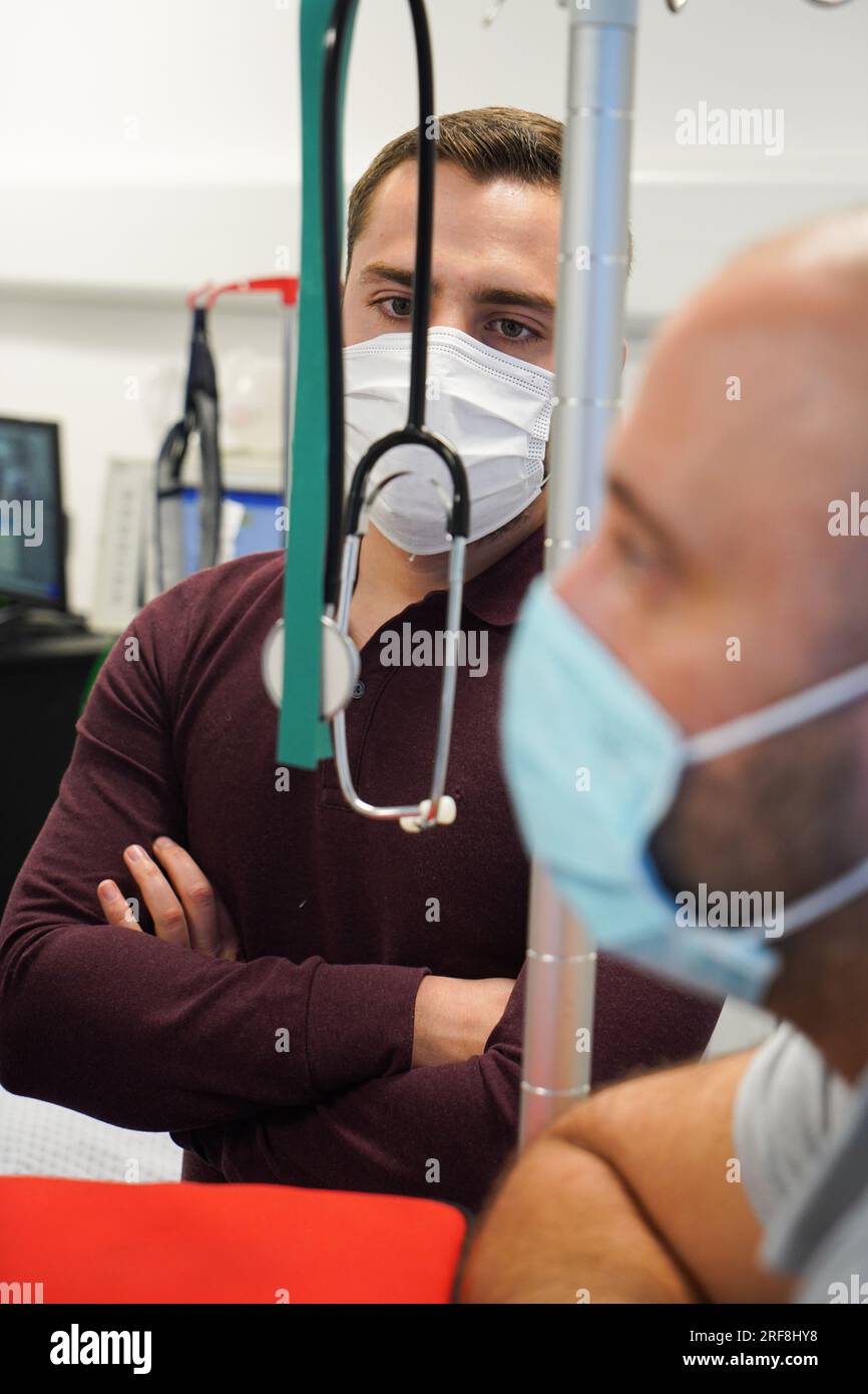 Nurses and emergency nurses undergo training at School of Medicine on ...