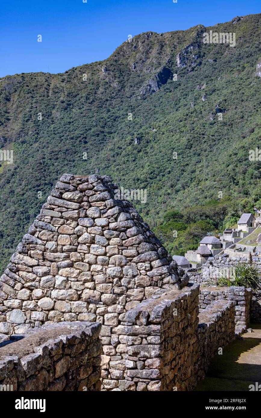 residential architecture, Inca ruins of Machu Picchu, Peru, South ...