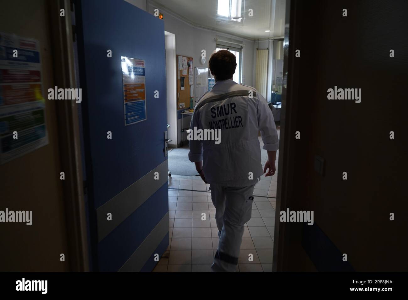 A hospital-based emergency service operates 24 hours a day, 7 days a ...