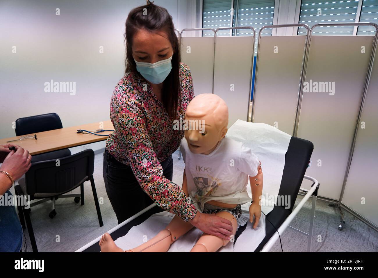 General practitioners are trained in pediatric emergency procedures ...