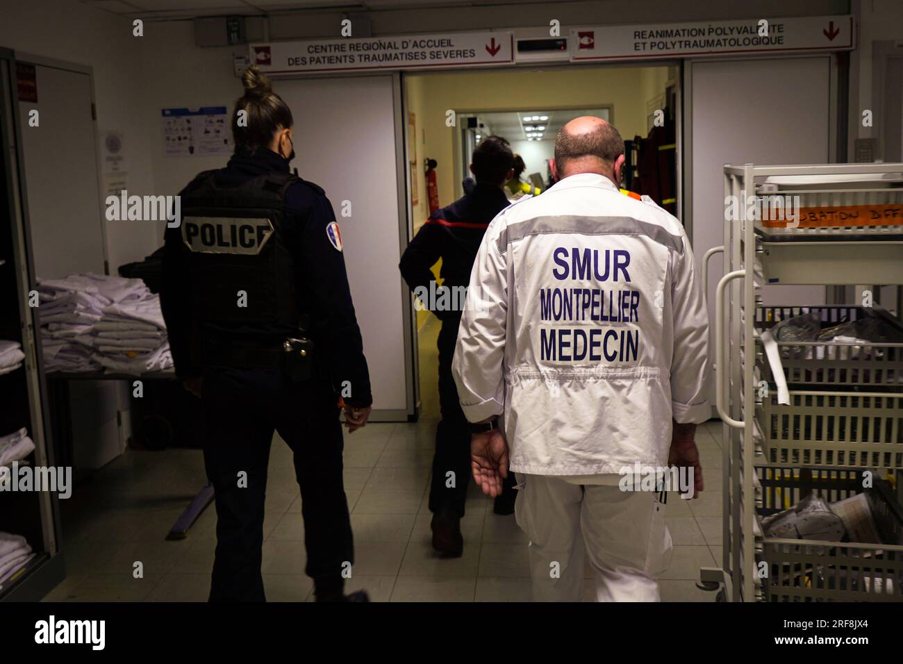 The SMUR emergency service intervenes throughout the region 24 hours a ...