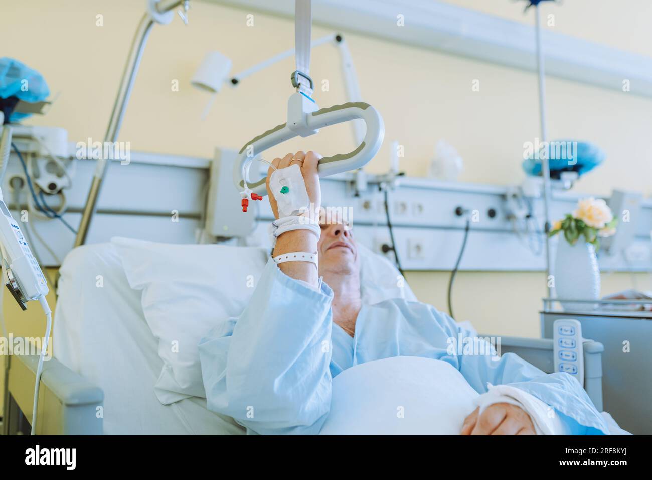 Hospital bed holder hi-res stock photography and images - Alamy