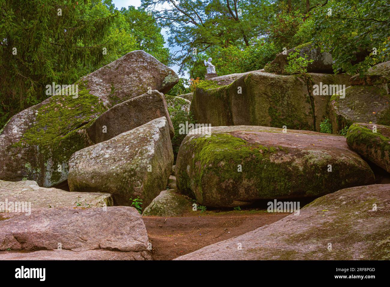 Uman. Sofievsky park. Big boulders Stock Photo - Alamy