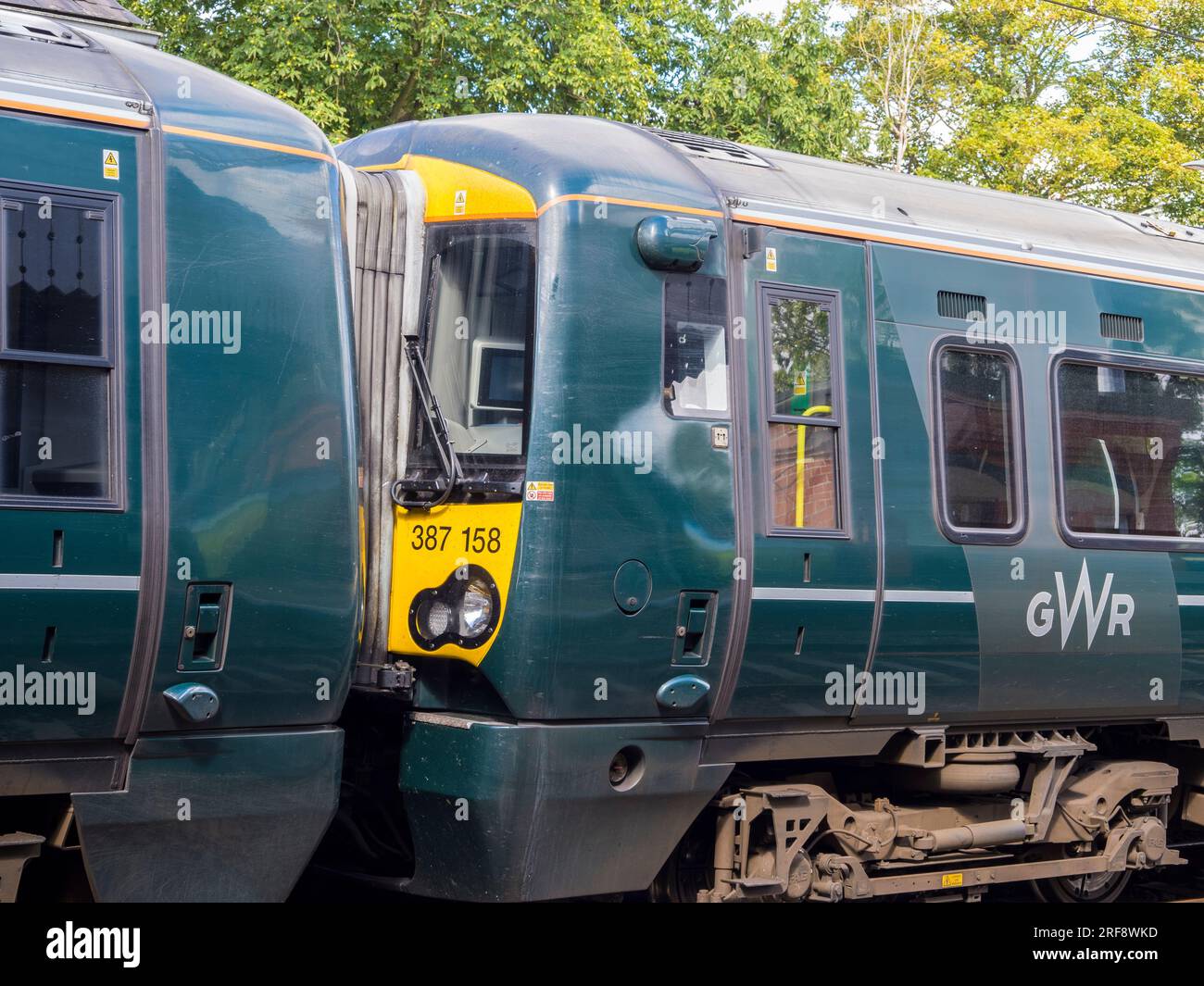 GWR Train, Goring and Streatley Railway Station, Goring-on-Thames, Oxfordshire, England, UK, GB ...