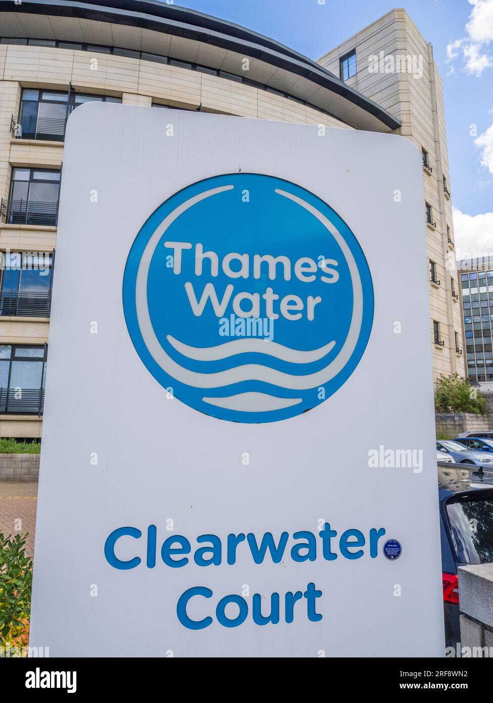 Clearwater Court, Thames Water Head Office, Reading, Berkshire, England ...