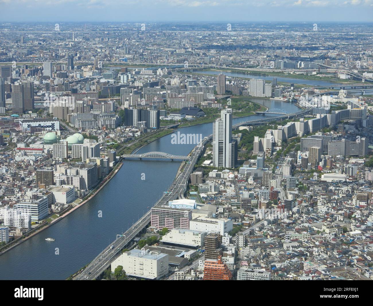 A bird's eye view from one of the observatory decks at the Tokyo ...