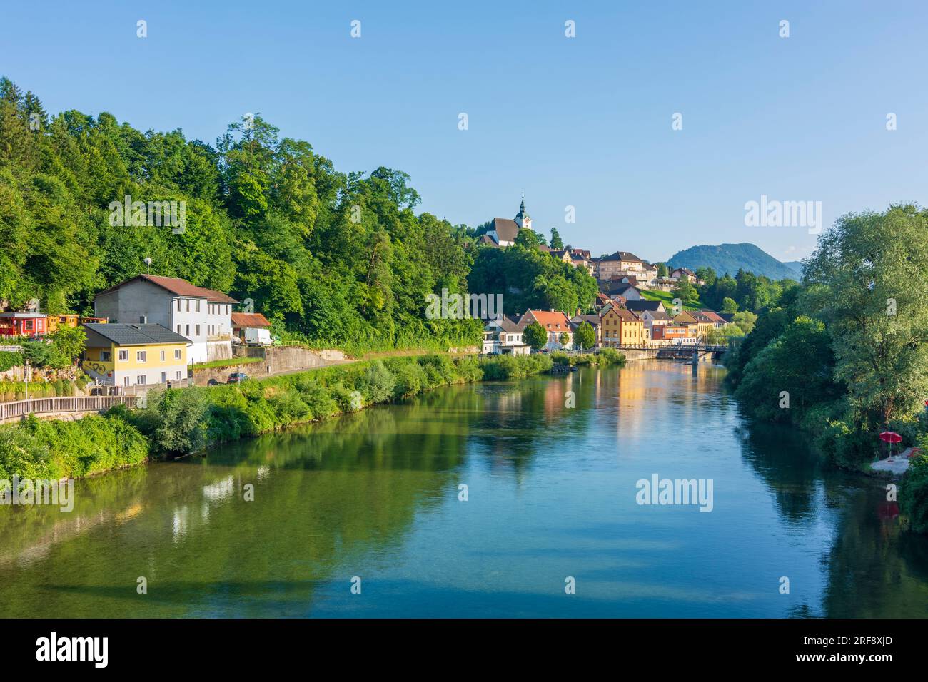 Steinbach an der Steyr: river Steyr, Old Town Steinbach with church in ...