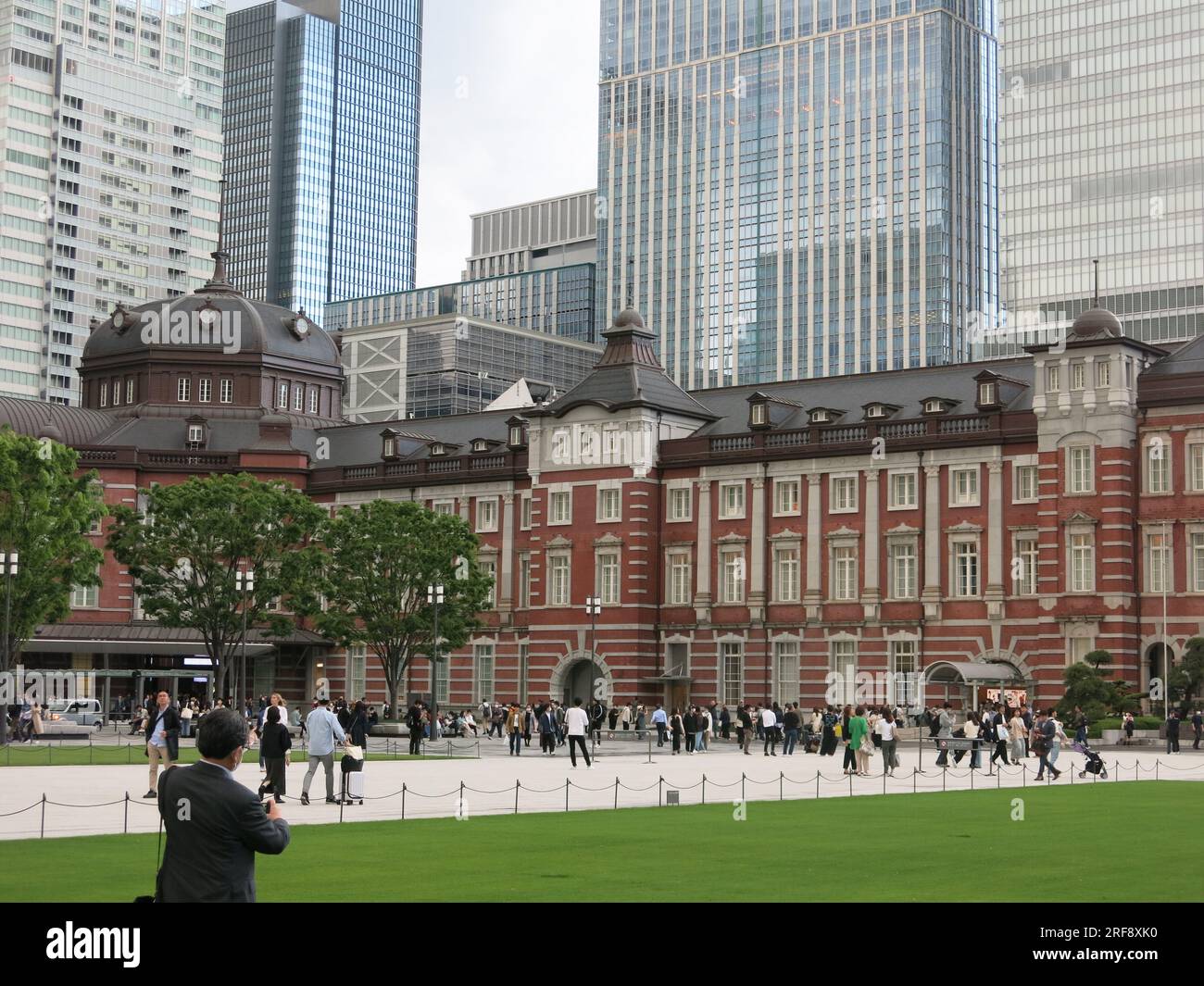 View of Tokyo Central Station (Marunouchi Side), the busiest in Japan ...