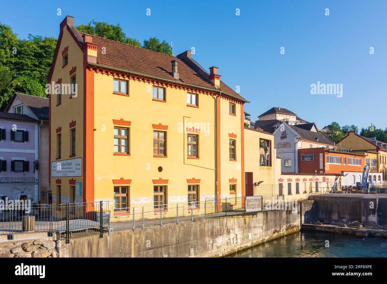 Steinbach an der Steyr: river Steyr, knife museum Messerermuseum in ...