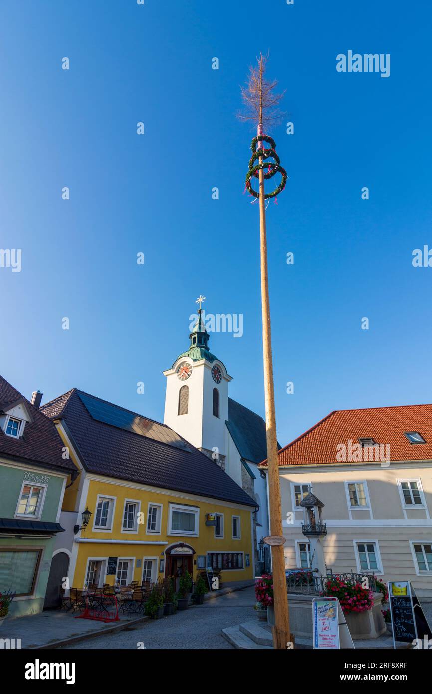 Square ortsplatz hi-res stock photography and images - Alamy
