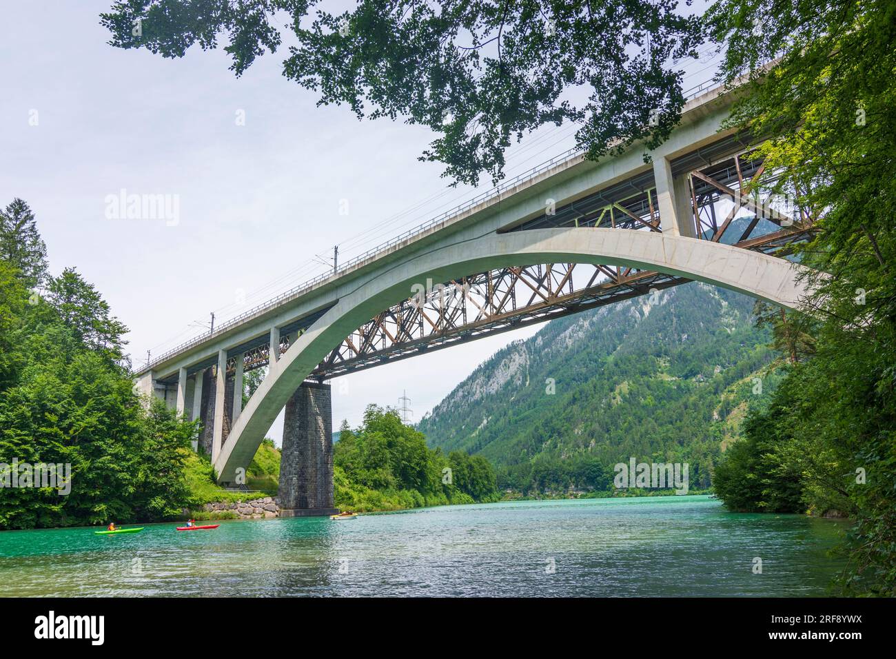 St. Pankraz: reservoir Klaus of river Steyr, old and new bridge ...