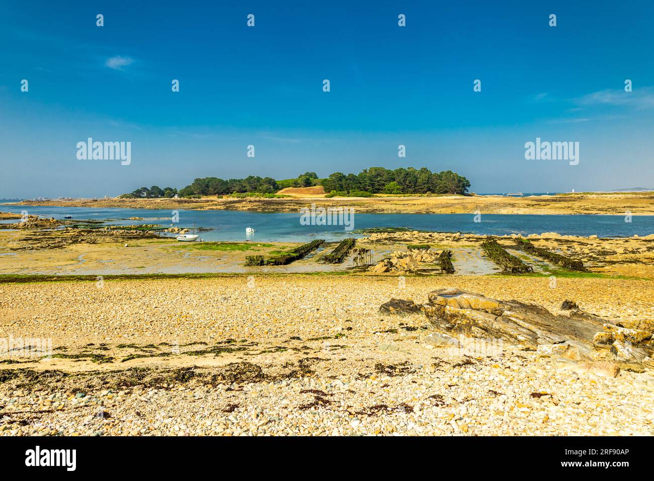 On the road in beautiful Brittany with all its highlights - France ...