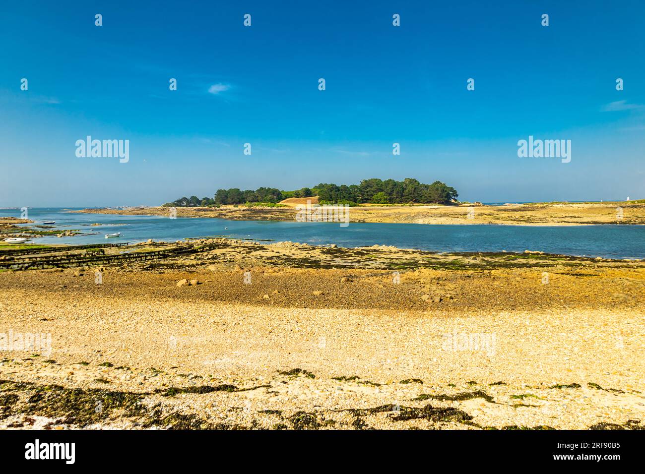 On the road in beautiful Brittany with all its highlights - France ...