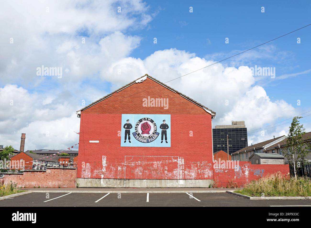 Protestant neighbourhood in Belfast Stock Photo - Alamy