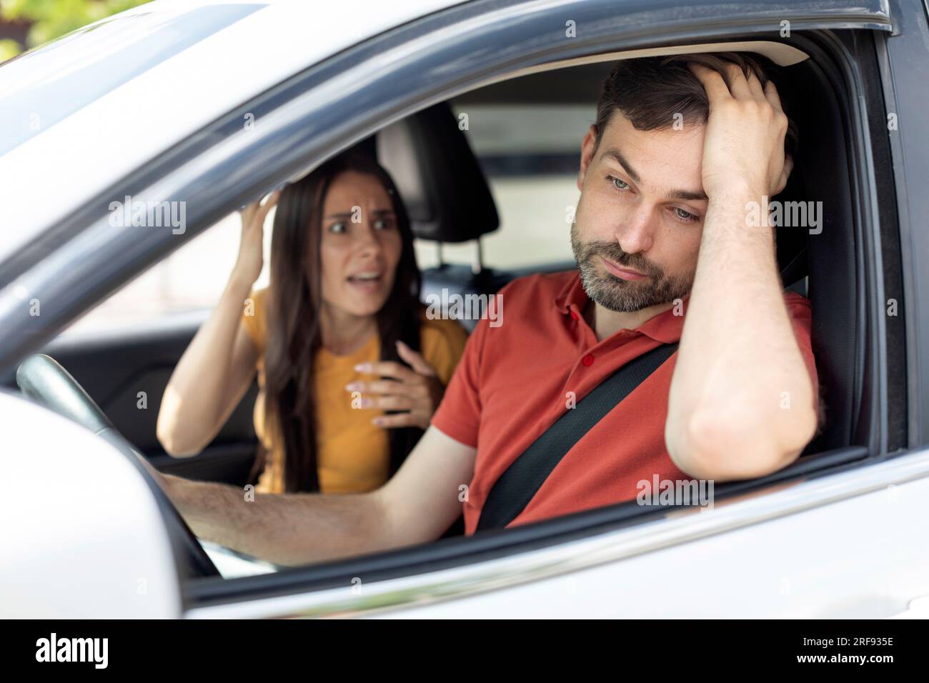 Couple arguing in car hi-res stock photography and images - Alamy