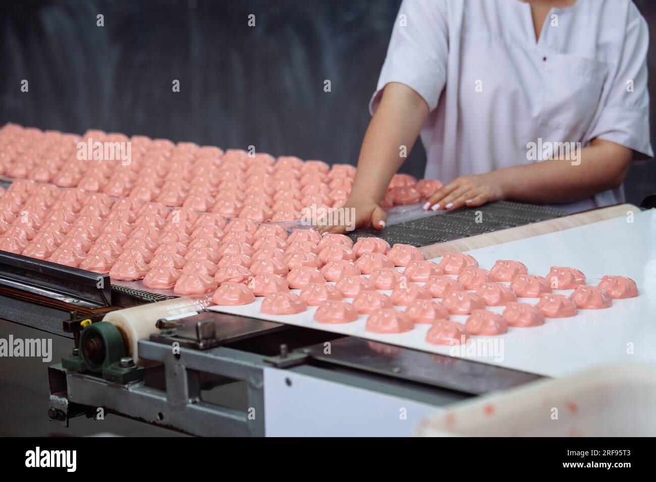 Worker sorting hi-res stock photography and images - Alamy