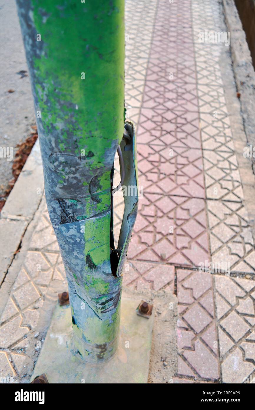 Ruined lock hi-res stock photography and images - Alamy