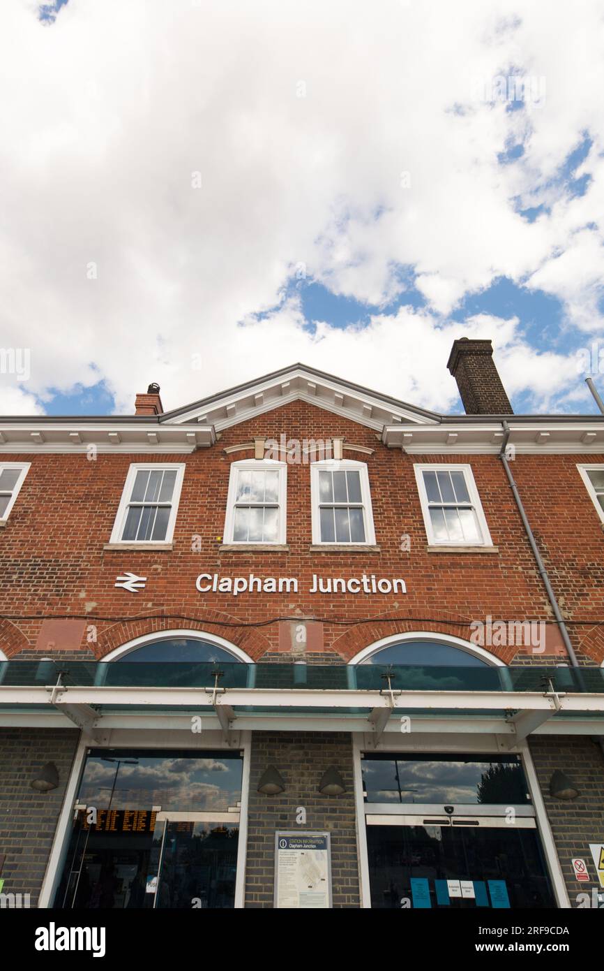 Brick house road junction hi-res stock photography and images - Alamy