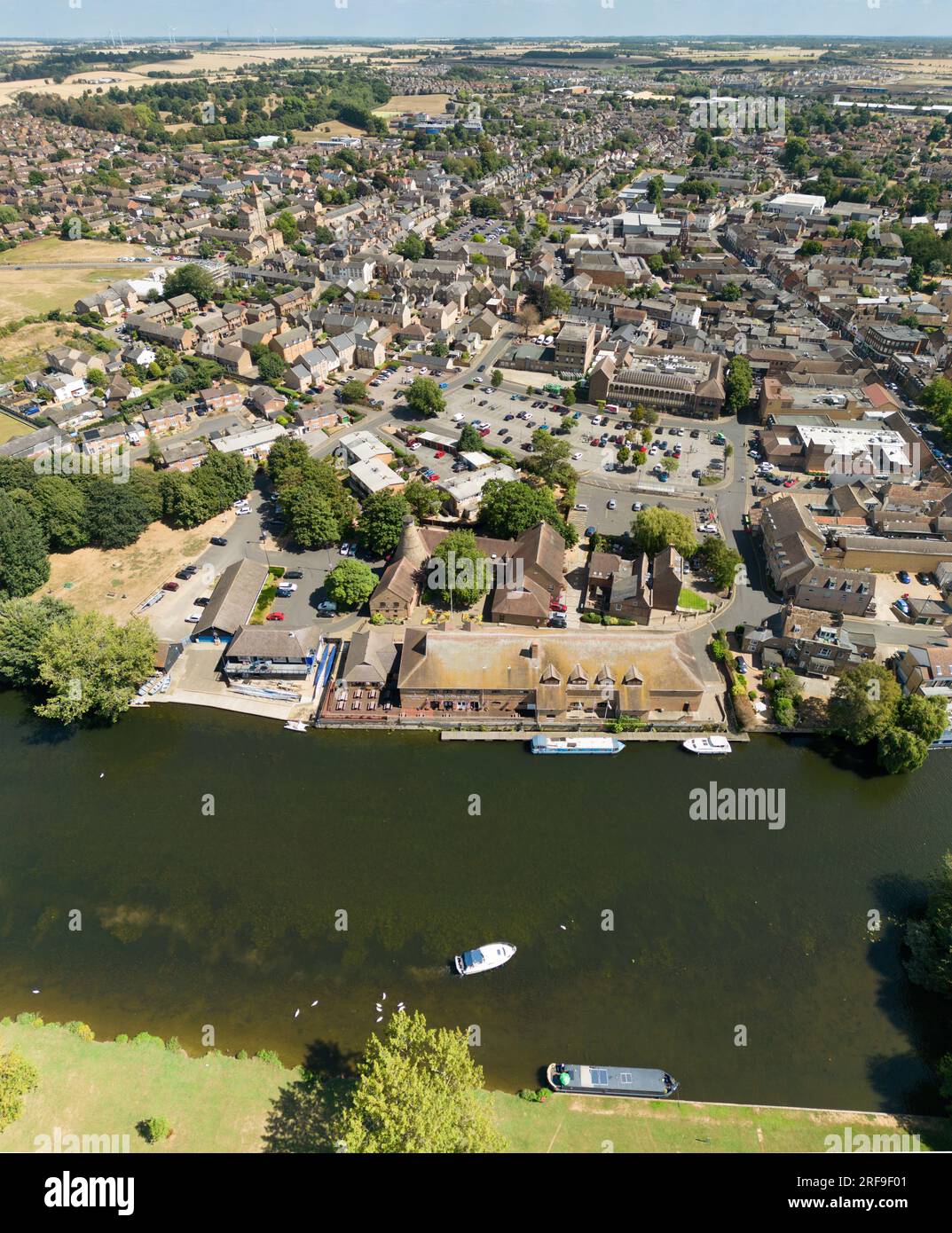 St neots aerial hi-res stock photography and images - Alamy