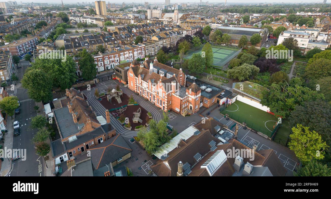 Kingsgate Primary School, Kilburn Stock Photo - Alamy