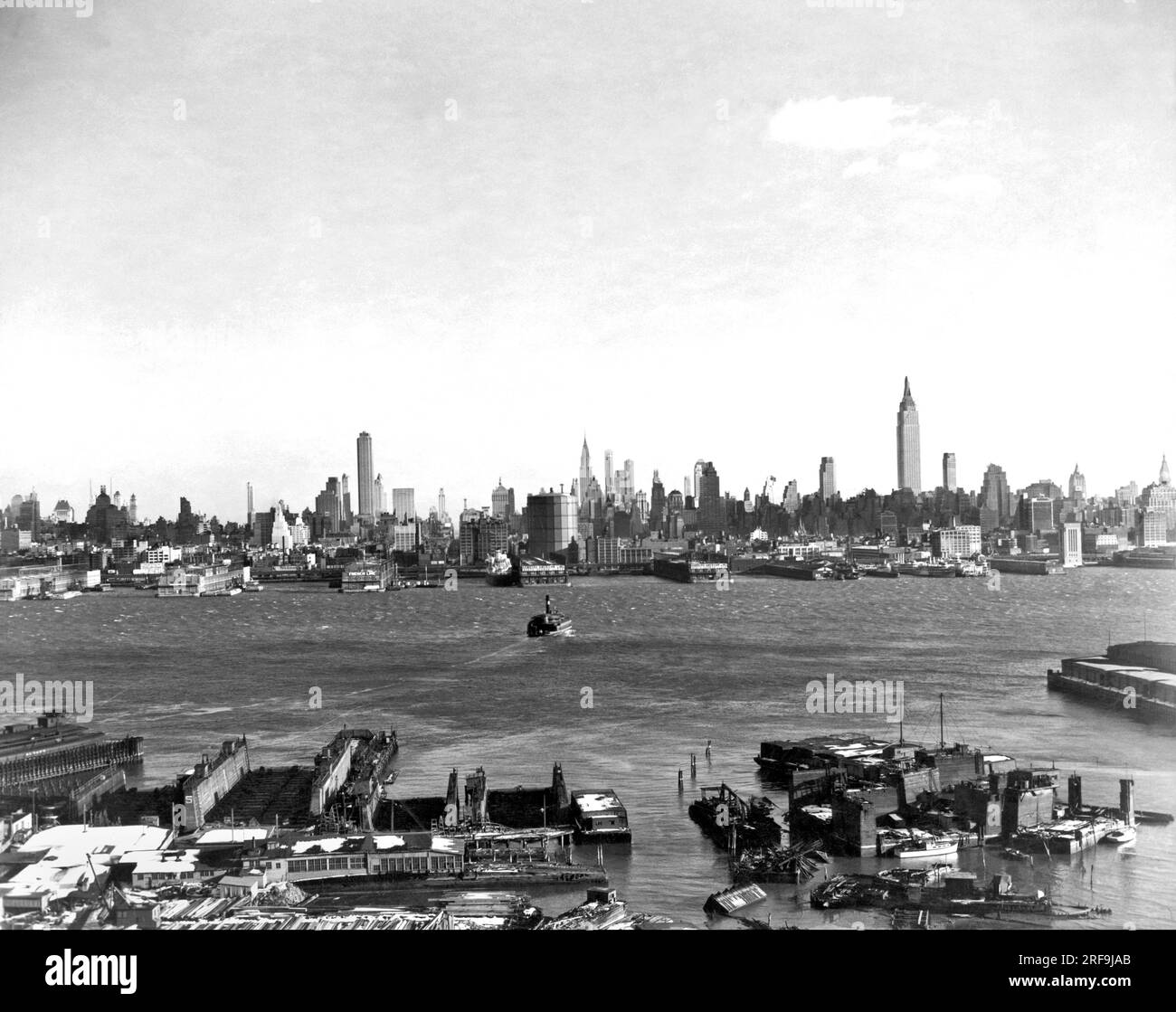 New York, New York: c. 1934. The skyline of midtown Manhattan as seen ...