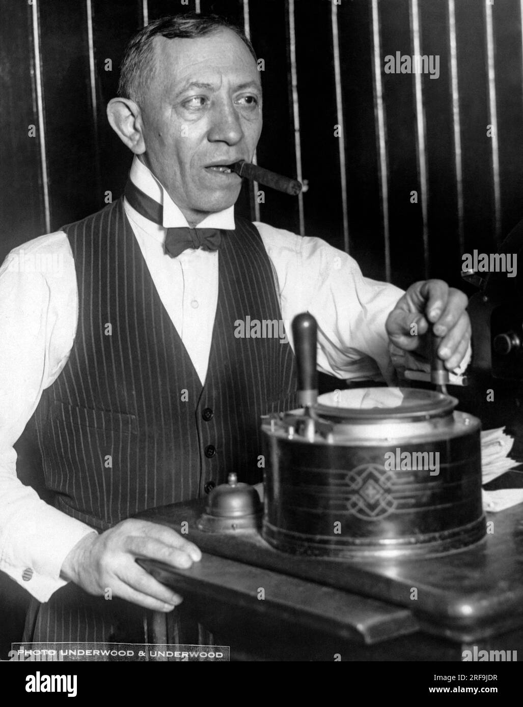 High stiff collar hi-res stock photography and images - Alamy