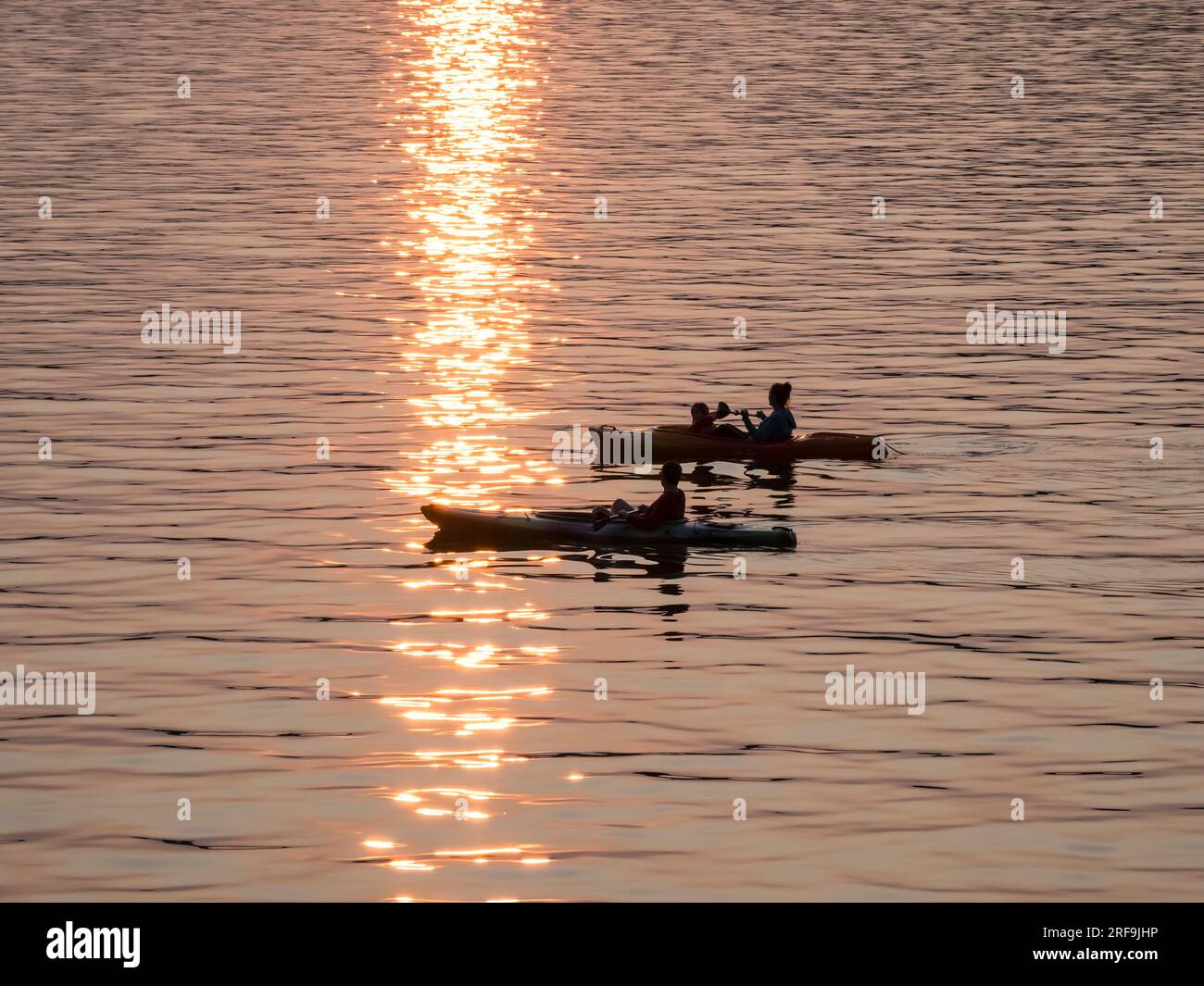 Golden sun hi-res stock photography and images - Alamy