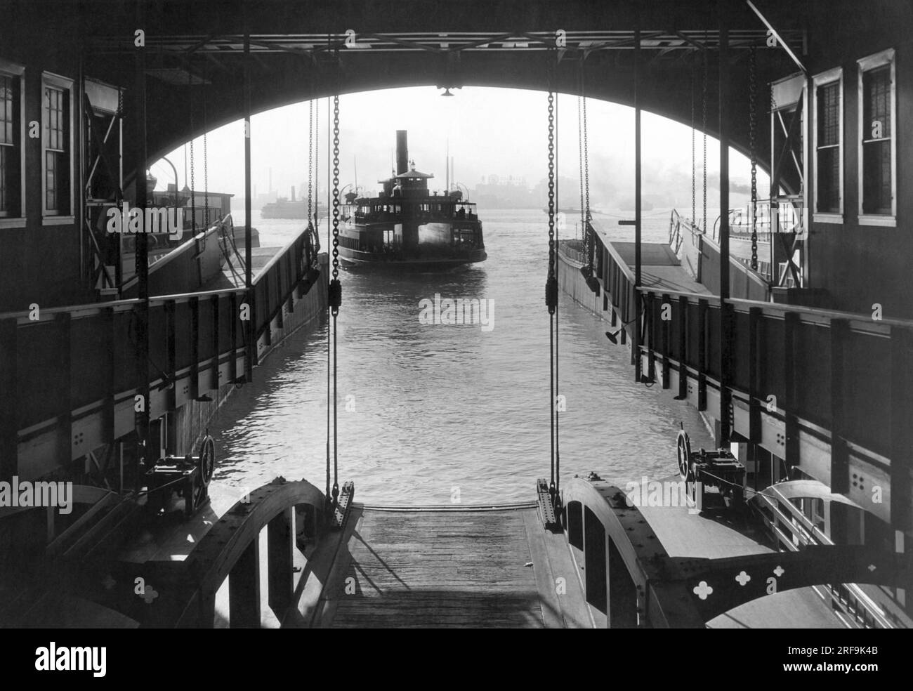 1930s new york city ferry hi-res stock photography and images - Alamy