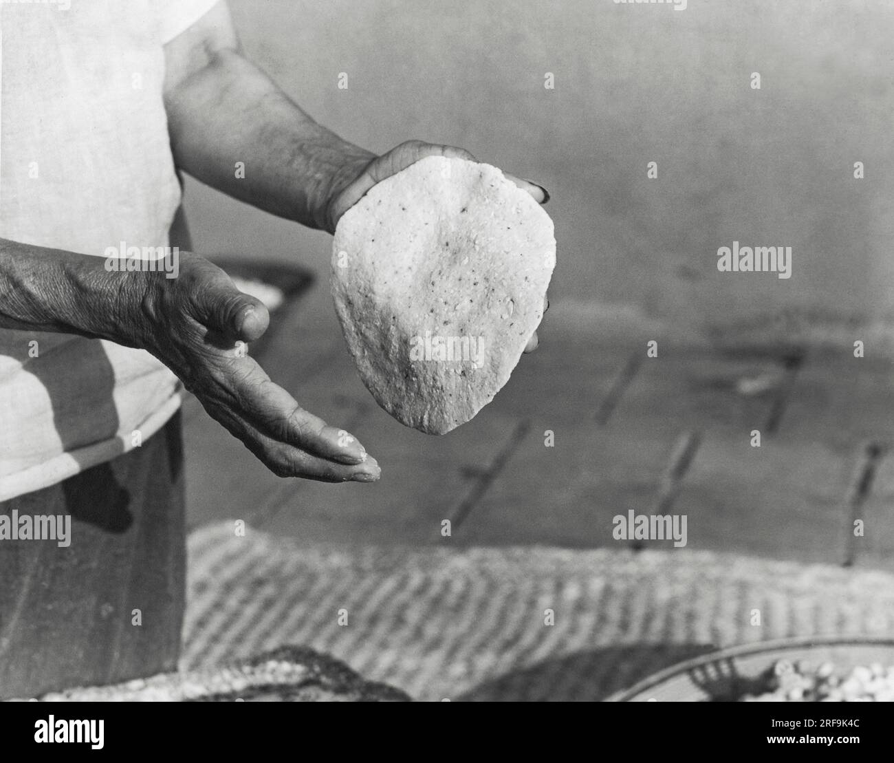 Native american indians corn hi-res stock photography and images - Alamy