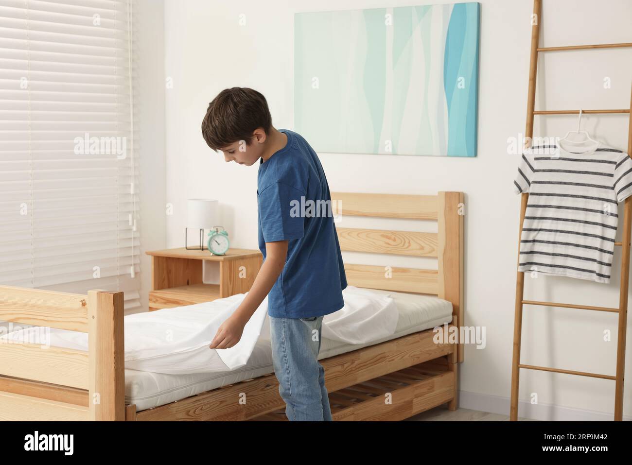 Changing sheet hi-res stock photography and images - Alamy