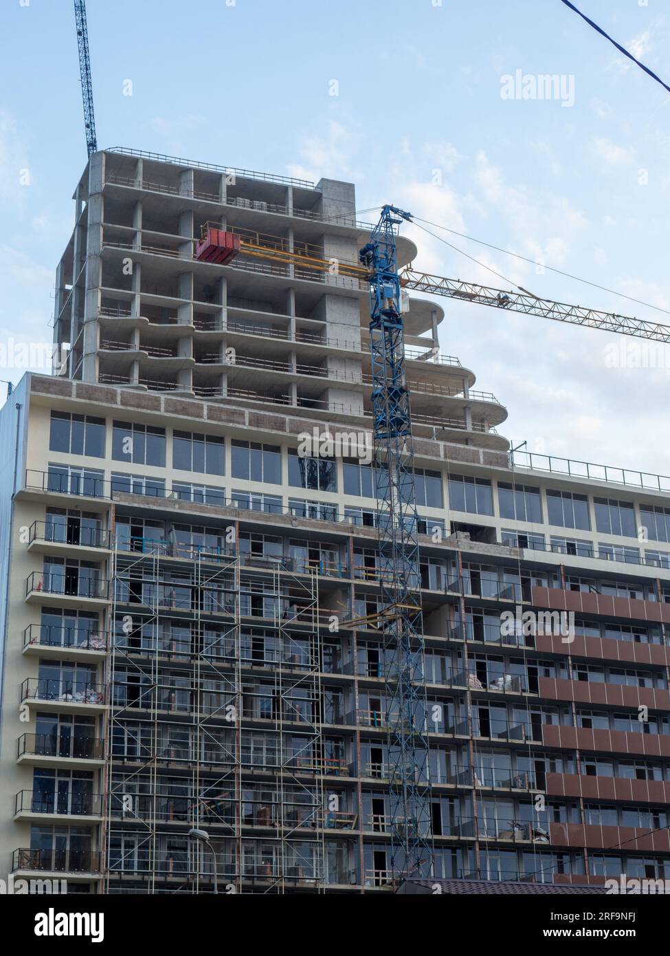 Construction of high rise buildings hi-res stock photography and images ...